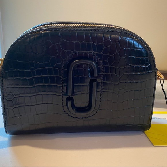 Marc Jacobs | Bags | Marc Jacobs Shutter Embossed Leather Crossbody ...